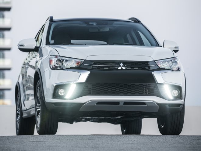 2019 Mitsubishi Outlander Sport Pictures