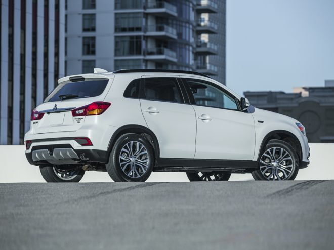 2019 Mitsubishi Outlander Sport Pictures