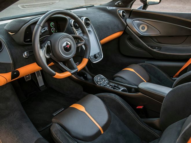 2020 McLaren 570S Pictures