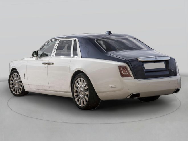 2021 Rolls-Royce Phantom Pictures
