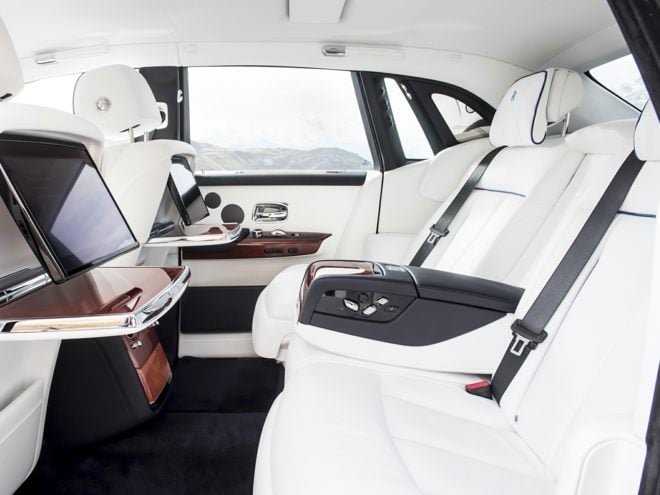 2023 Rolls-Royce Phantom Pictures