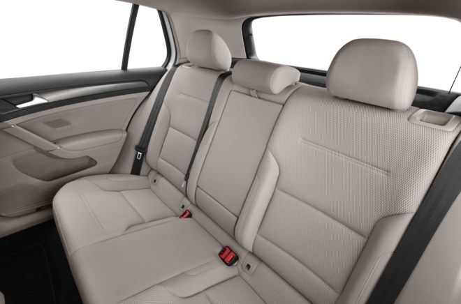 2020 Volkswagen Golf Pictures