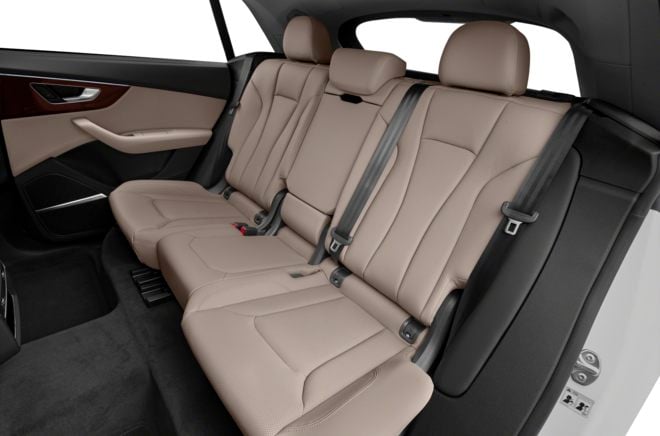 2020 Audi Q8 Pictures