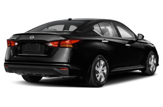 2019 Nissan Altima Pictures