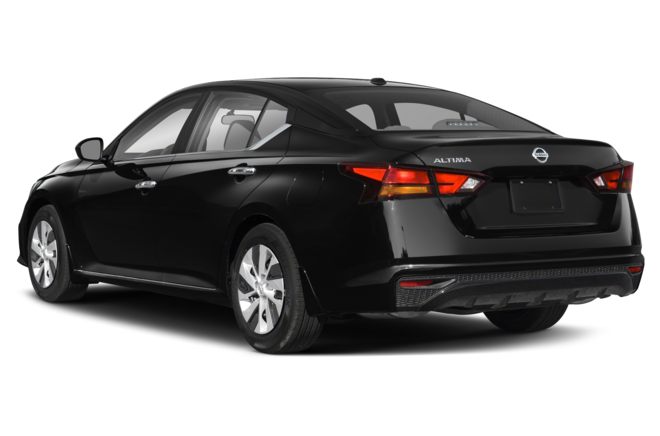 2019 Nissan Altima Pictures