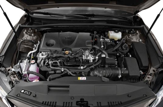 2020 Toyota Camry Hybrid Pictures