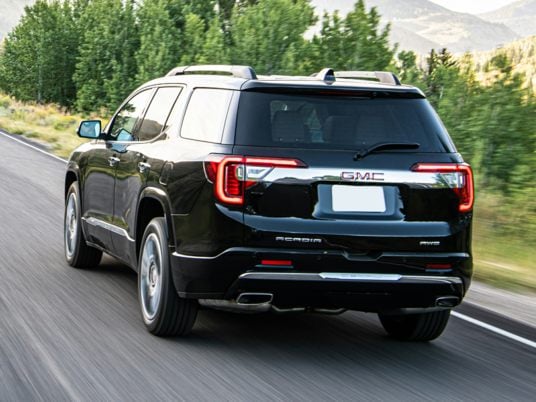 2022 GMC Acadia Pictures