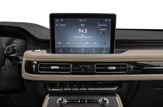 2020 Lincoln Aviator Pictures