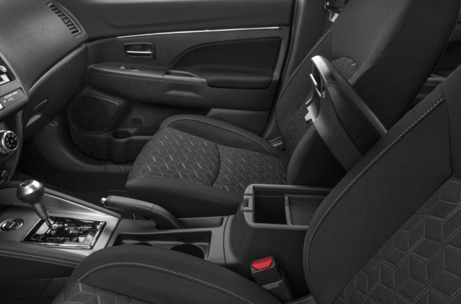 2024 Mitsubishi Outlander Sport Pictures