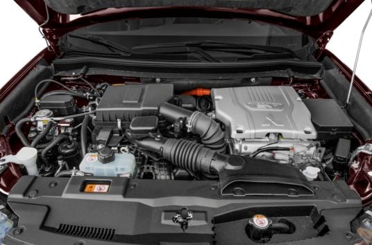 2020 Mitsubishi Outlander Plug-In Hybrid Pictures