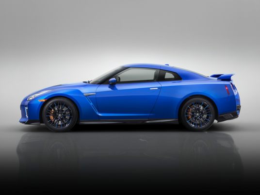 2021 Nissan GT-R Pictures