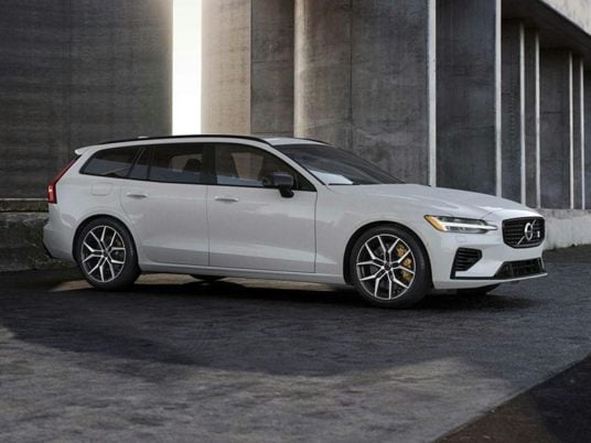 2021 Volvo V60 Pictures