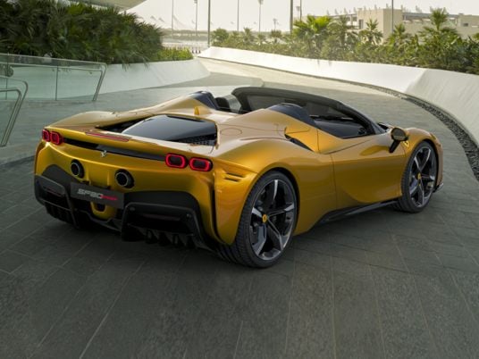2022 Ferrari SF90 Pictures