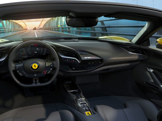 2022 Ferrari SF90 Pictures