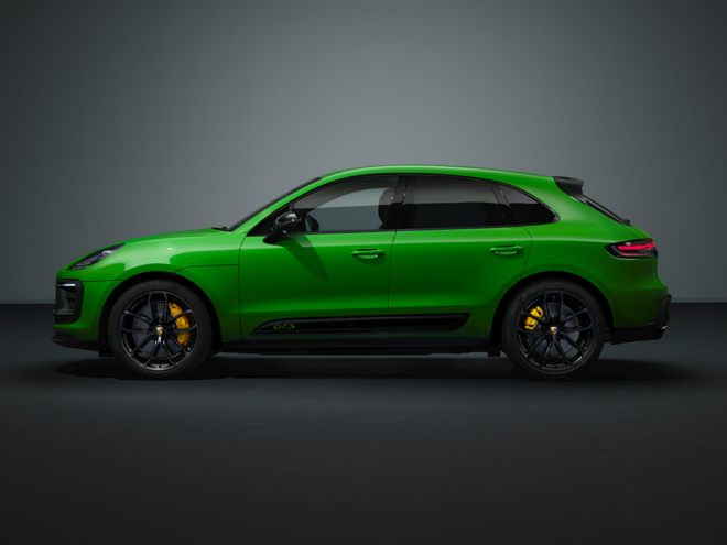 2025 Porsche Macan Pictures