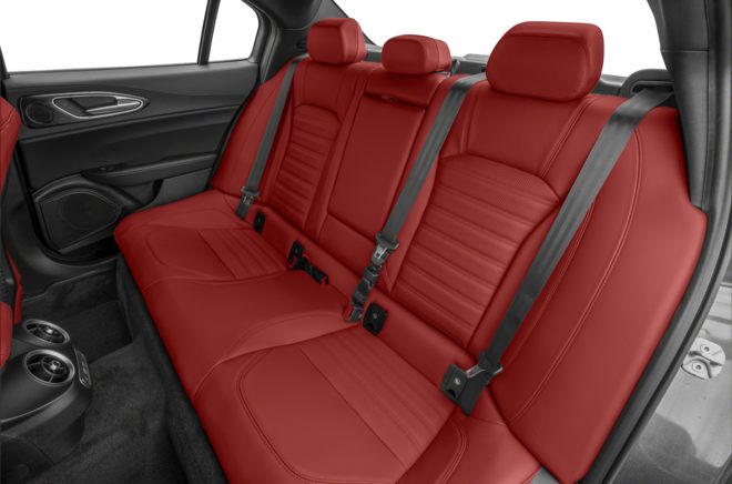 2024 Alfa Romeo Giulia Pictures