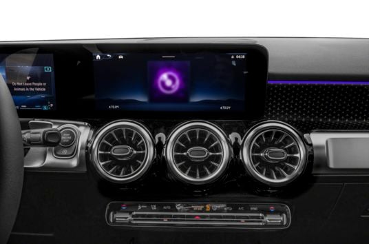 2026 Mercedes-Benz GLB-Class Pictures