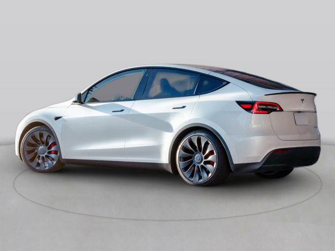 2024 Tesla Model Y Pictures