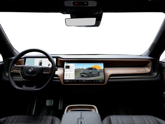 2025 Rivian R1T Pictures