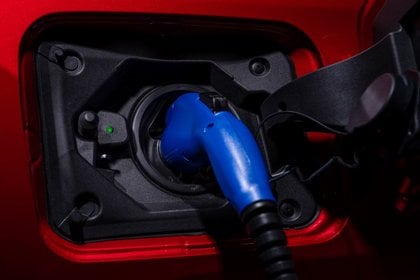 2025 Toyota RAV4 Plug-In Hybrid: Reviews, Prices, Ratings and Specs