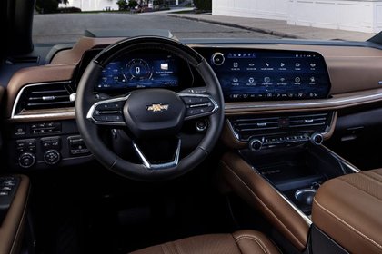 2025 Chevrolet Suburban: Reviews, Prices, Ratings and Specs