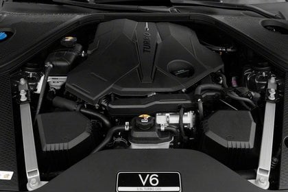 2025 Genesis G90: Reviews, Prices, Ratings and Specs