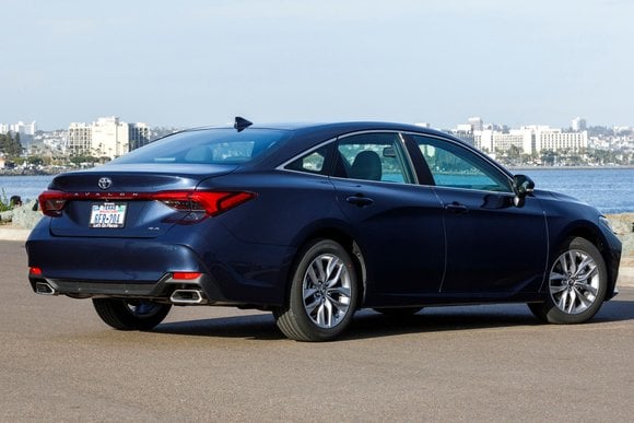 Toyota Avalon Sold Out At Most Dealers - CarsDirect