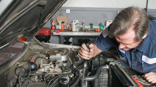 Signs of Worn Apex Seals on a Rotary Engine - CarsDirect