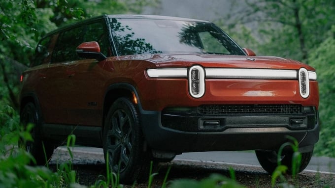 2025 Rivian R1S Leases Just Got A 20% Price Cut - CarsDirect
